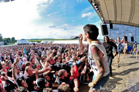 A look inside Fluff Fest! - IDIOTEQ.com