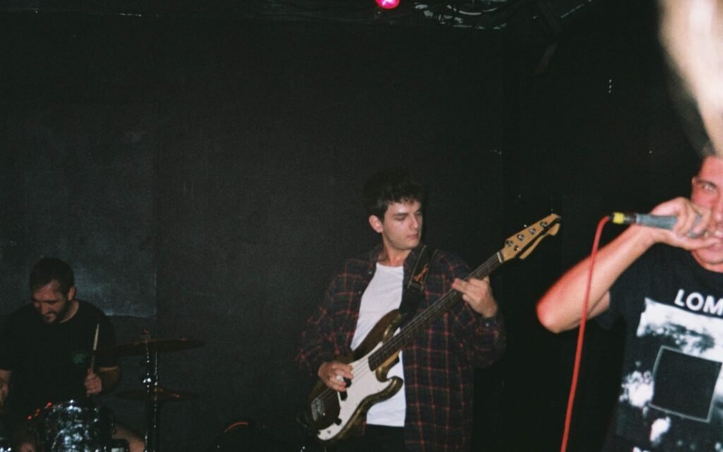 Bucharest garage punks LAS POFTAS release new split with noisy punk act ...