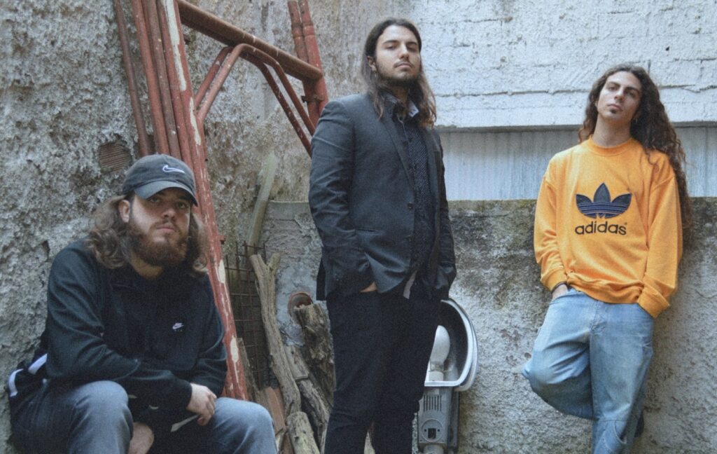 Emo grunge rockers BARBED WIRE premiere new album "One Last Drive ...