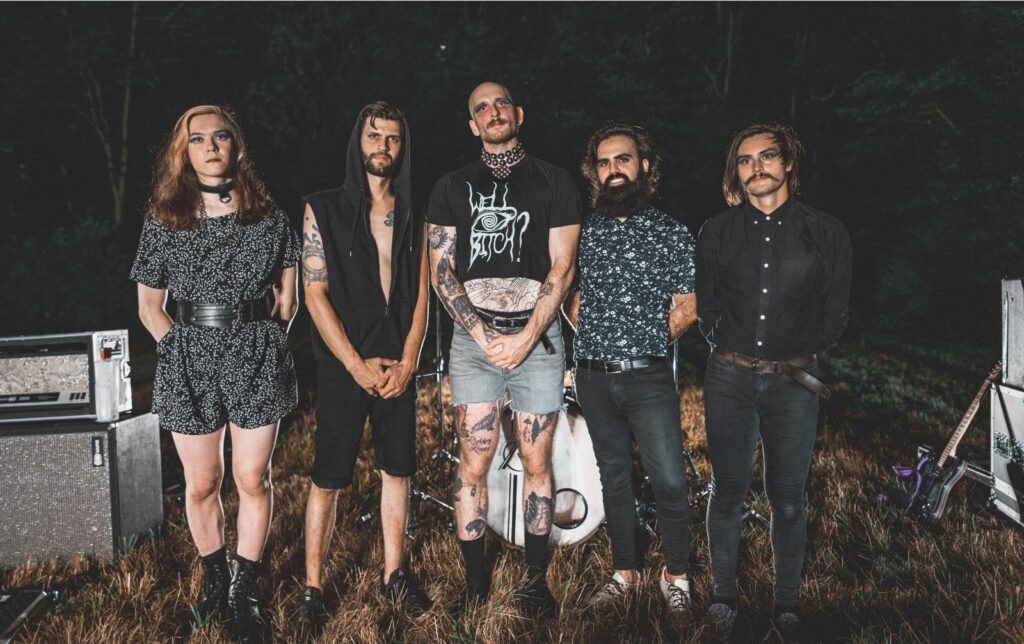 DREAMWELL unlocks an overflowing richness of emotional post hardcore ...