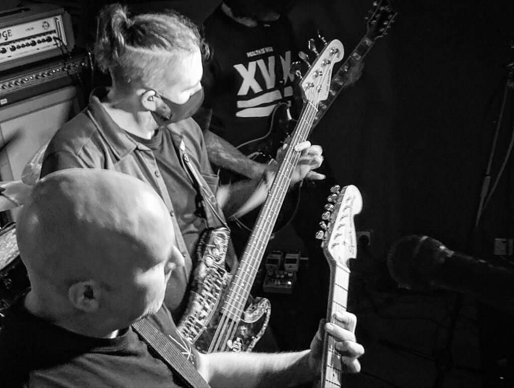 Introducing: Dundee hardcore punks TRUTH RUINER! - IDIOTEQ.com