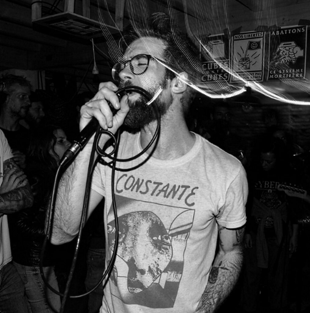 French screamo one-man act GROS ENFANT MORT offers a glimpse behind the ...