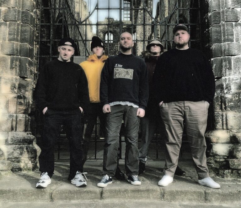 Best Albums of 2022 by metallic hardcore band MOURNING - IDIOTEQ.com