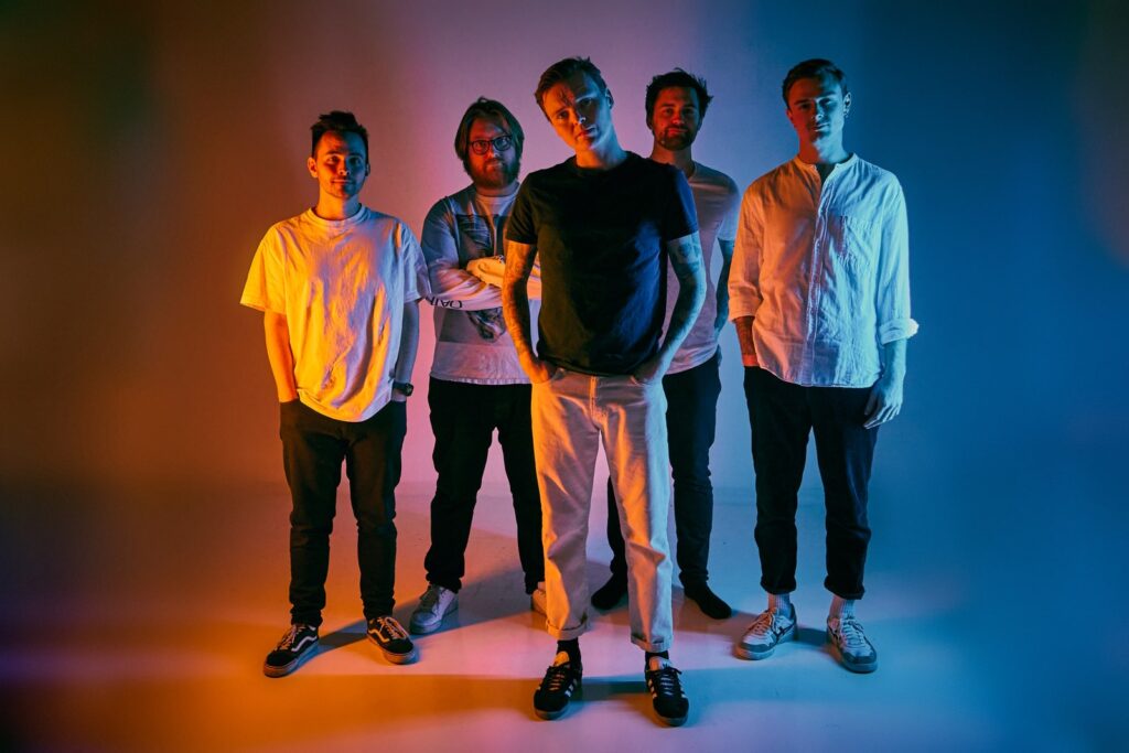 Alt punk rockers NAGA SIREN premiere new earworm single "Cut & Run ...