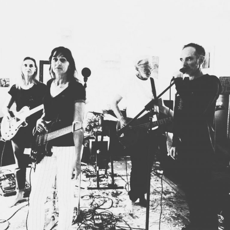 Dark shoegazers UN-Ter arrive with “Autoreverse” built from car-radio ...